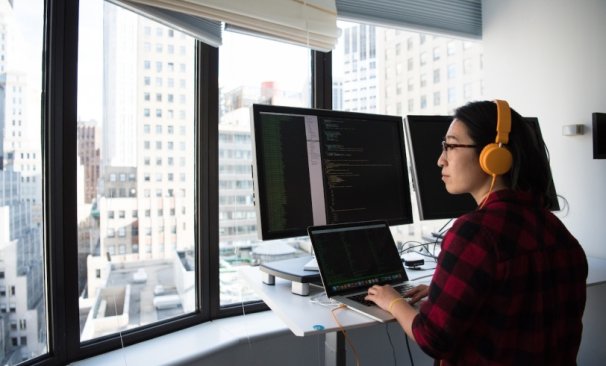 Como usar o comando cURL?